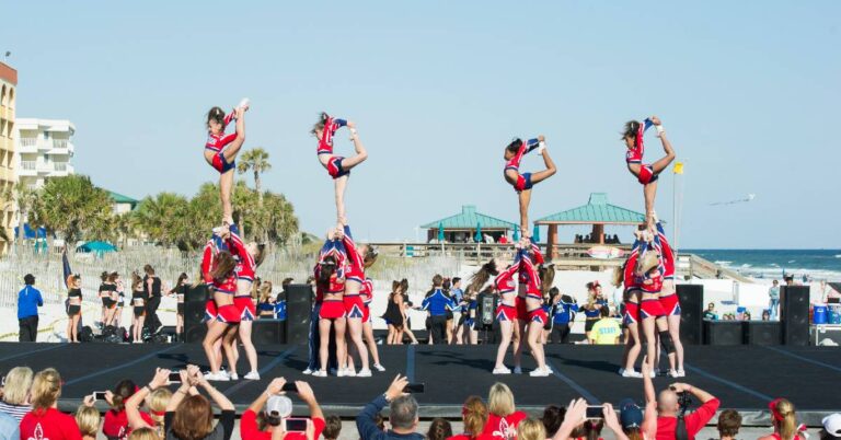 Nutrition Tips for Cheerleaders During Cheer Season - JustChartit